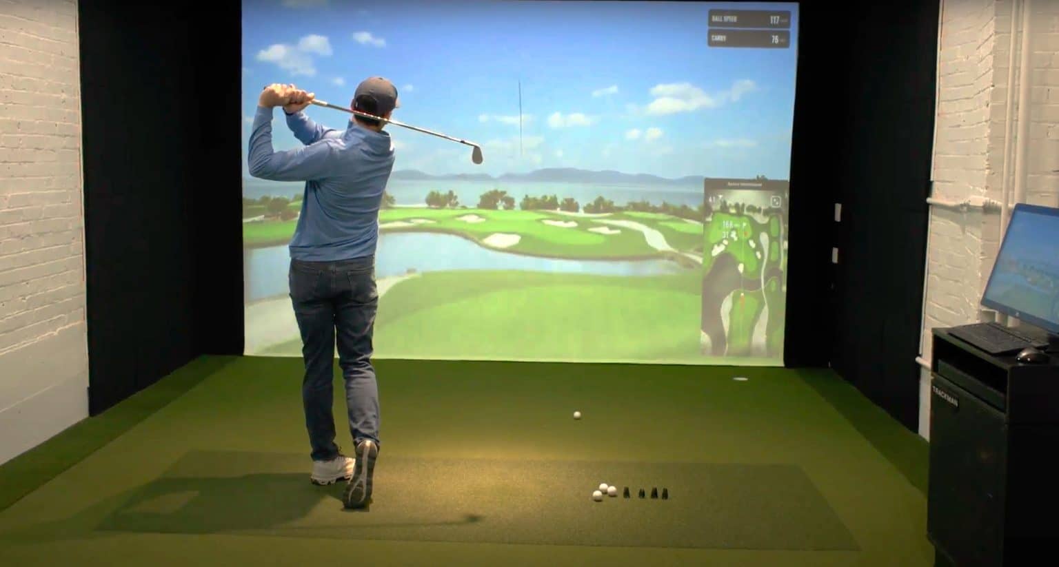 Albatross Golf Sim – Lexington Indoor Golf Simulator